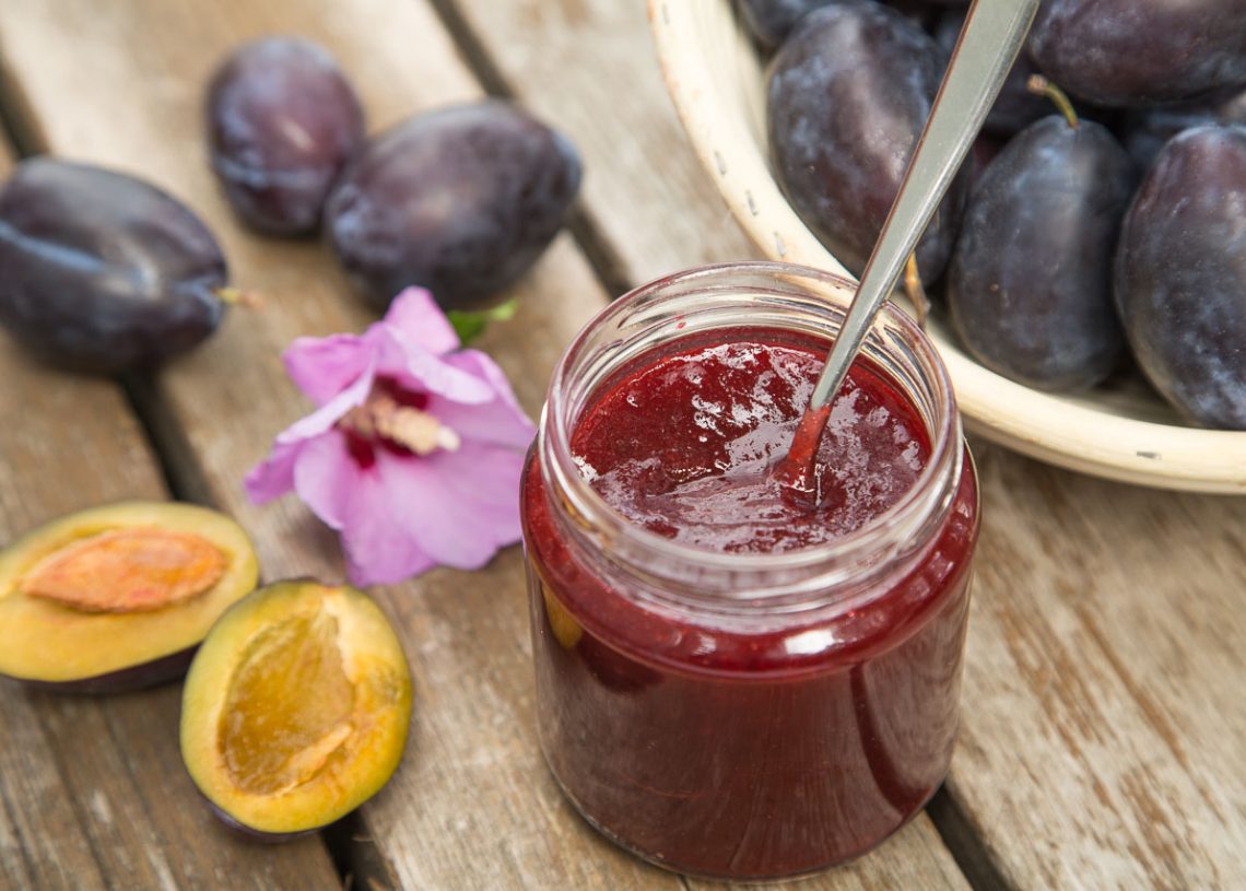 Zwetschkenmarmelade mit feinem Aroma » Das einfache Rezept